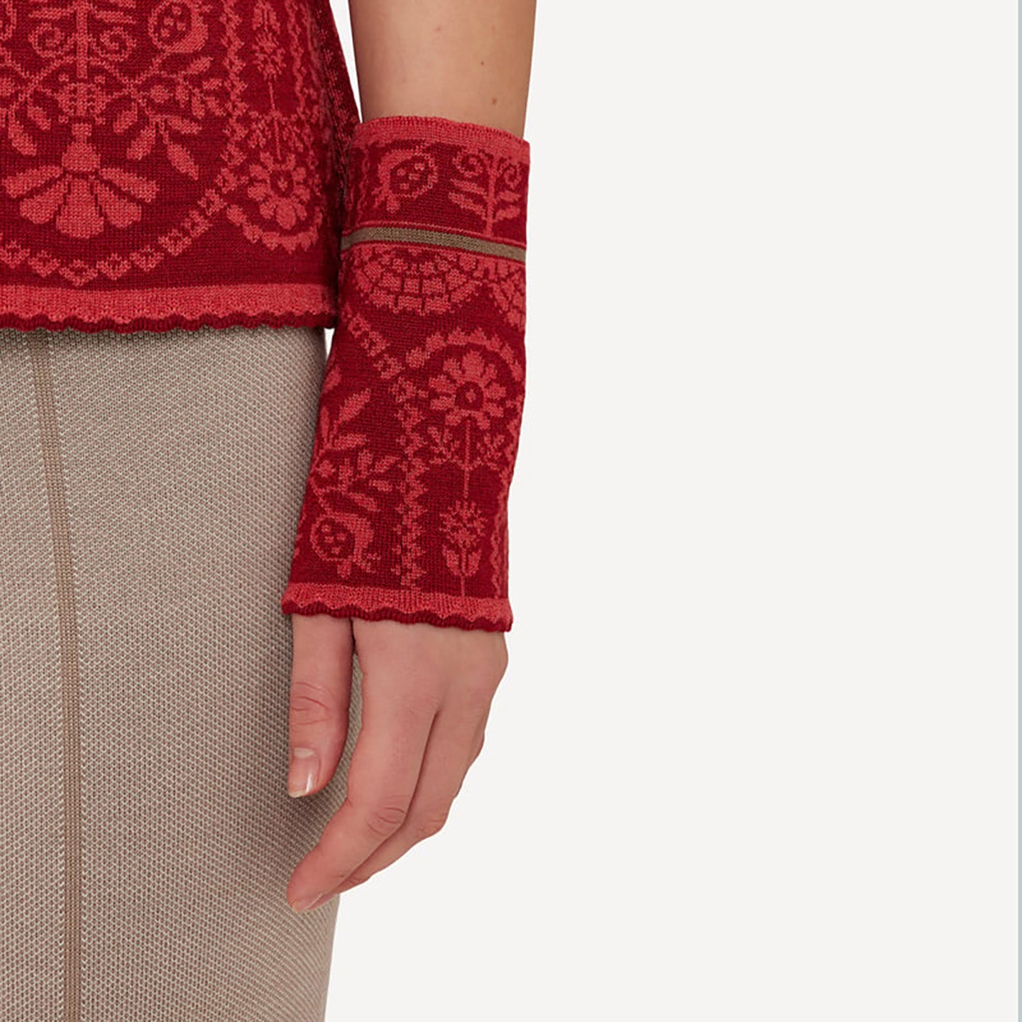 Oddrun Wrist Warmers Red – Norway Designs